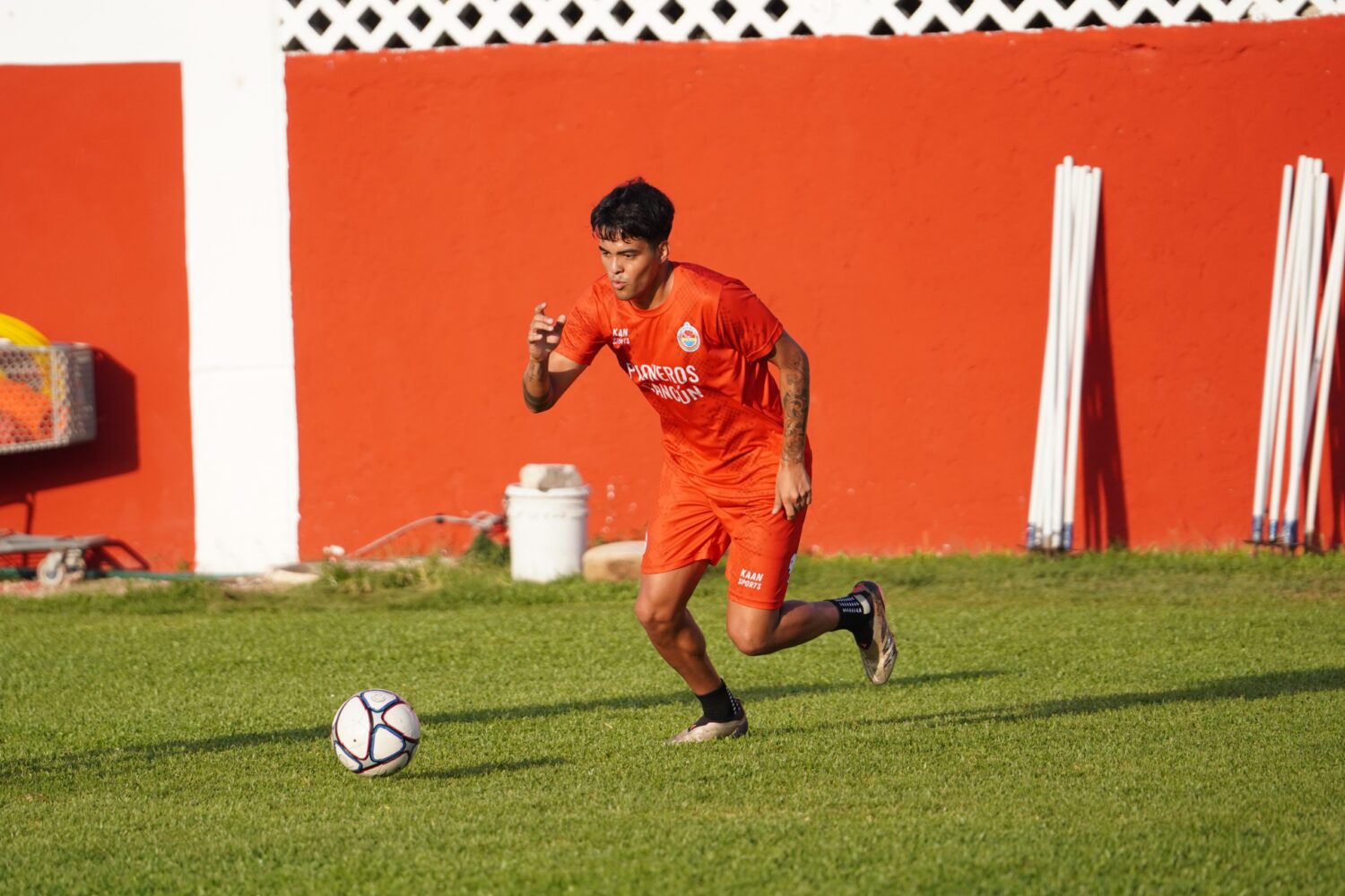 Jonathan Eduardo Gámez González llega como refuerzo a Pioneros Cancún ...